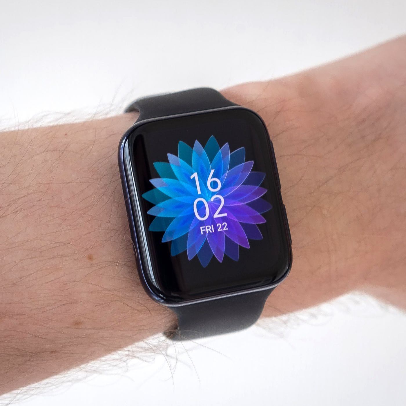 Así es el reloj OPPO Watch de gran autonomía – TecnologiaGeek